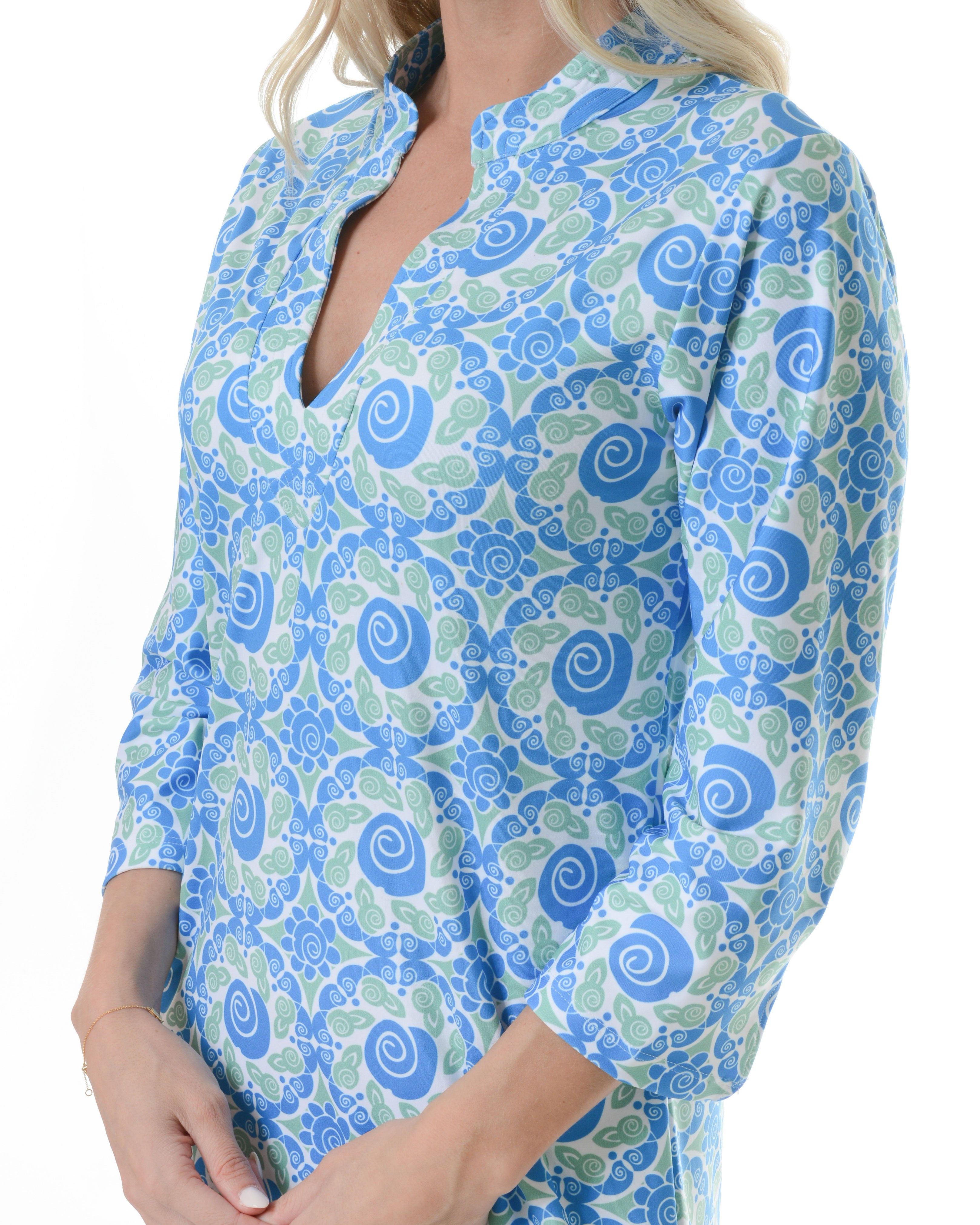 Curaçao Mock Neck Tunic – The Chelsea Gunn Collection